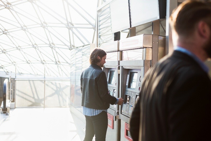 Financial Institution Boosts Efficiency with UCaaS and Broadband